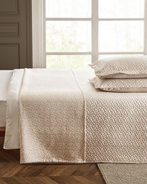 Ordre Double Size Bedspread 1KYOCK0616149 - Madame Coco