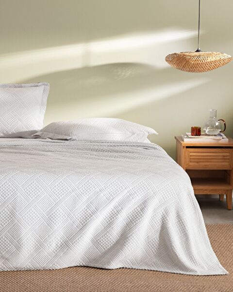 Triangle King Size Bedspread 1KYOKS0216101 - Madame Coco